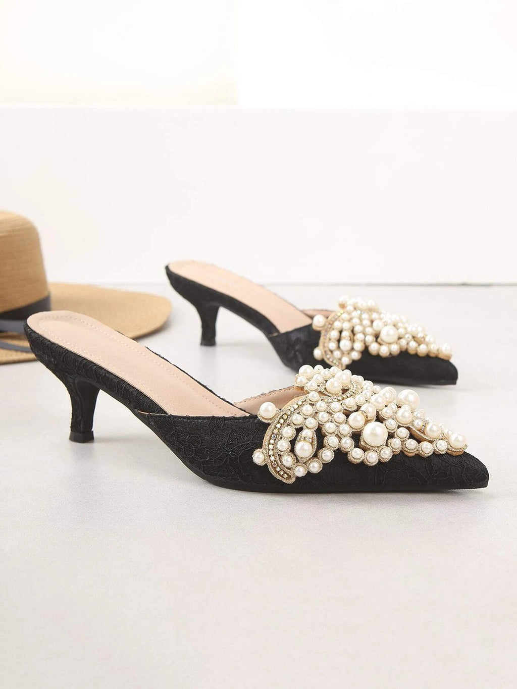 Mules Punta Fina Negro con PerlaS – MDCD